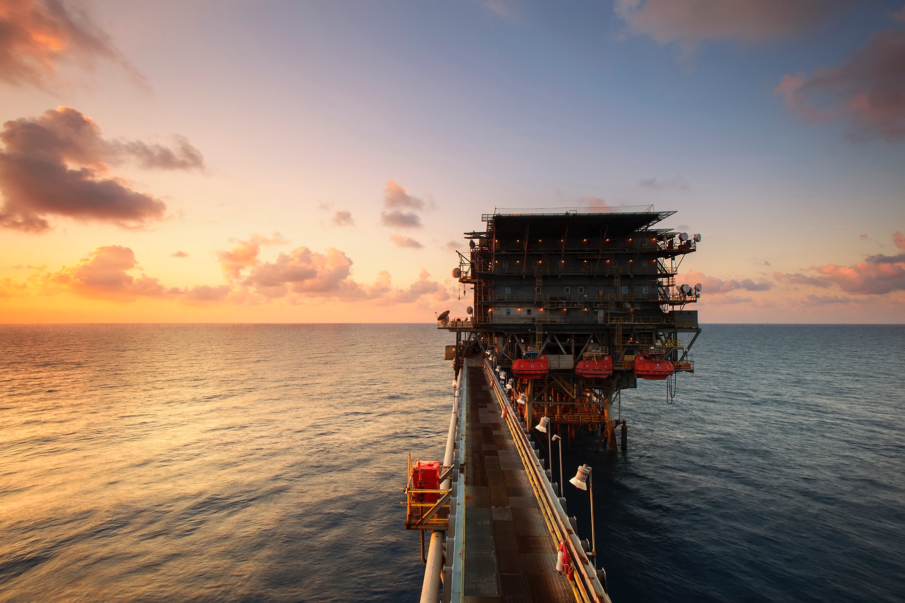 Navitas Petroleum secures NIS 400m - Israel Desks